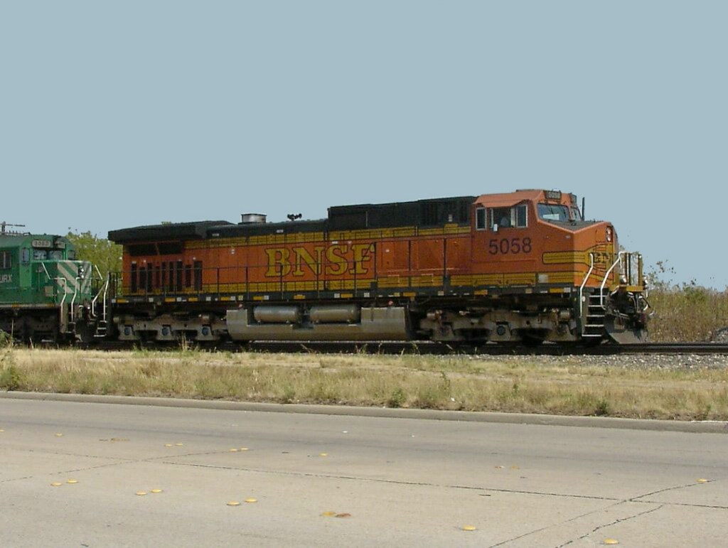 BNSF 5058
